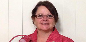 Tracey Collects Award - southburnett.com.au