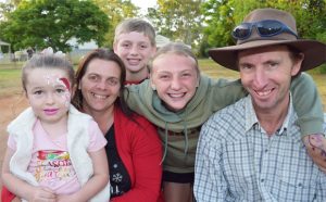 Kumbia Relaxes For Christmas - southburnett.com.au