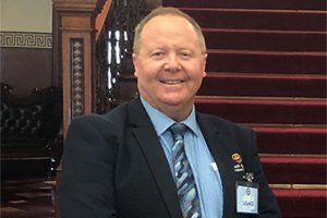 Mayor Weighs Up Options - southburnett.com.au